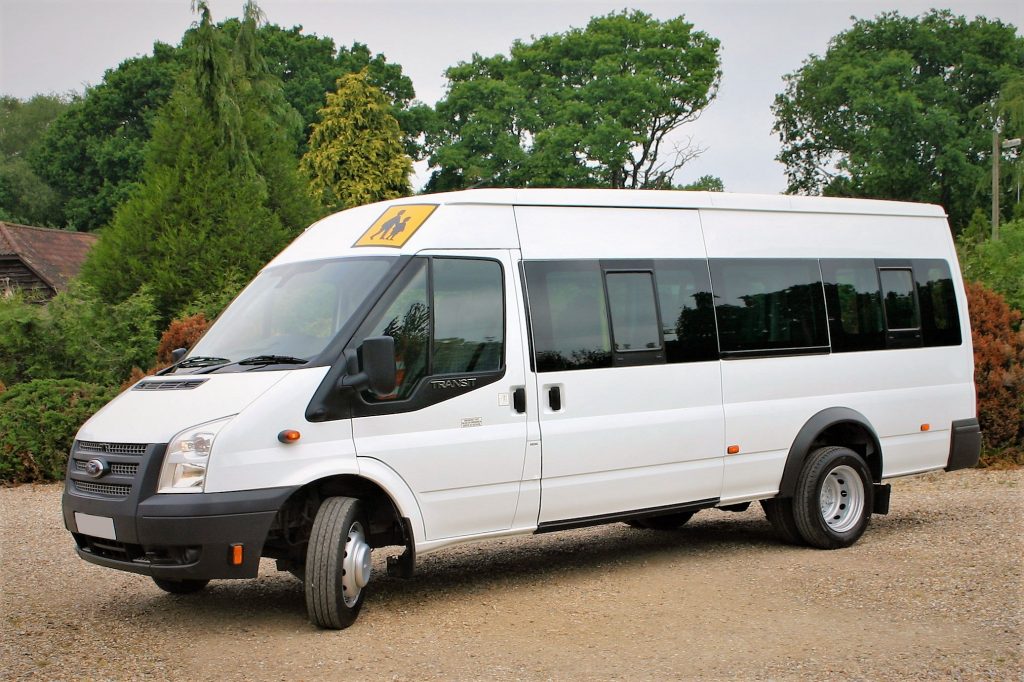 Transit 17 Seat Minibus F7334 | Red Kite Vehicle Consultants