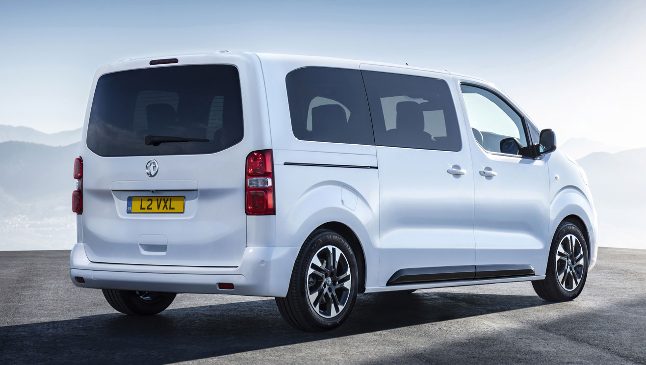 Vauxhall Vivaro Life Minibus - Red Kite Vehicle Consultants