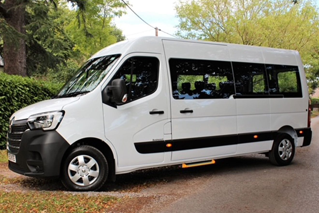 Renault Minibuses - Red Kite Vehicle Consultants